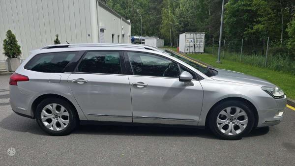 Grey Citroen C5 2012 in Kaunas, with an engine capacity of 2.00 L and mileage of 419 thousand km for 2600 €, photo 5 on AUTOMOTO.COM.LV