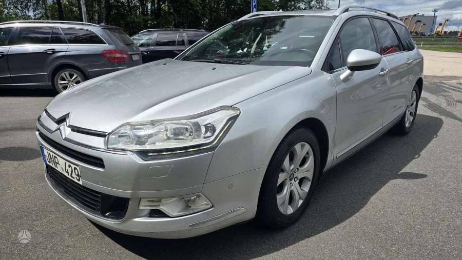 Pelēks Citroen C5 2012 Kauņa, ar dzinēja tilpumu 2.00 L un nobraukumu 419 tūkst. km par 2600 €, foto 1 vietnē AUTOMOTO.COM.LV