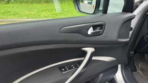 Pelēks Citroen C5 2012 Kauņa, ar dzinēja tilpumu 2.00 L un nobraukumu 419 tūkst. km par 2600 €, foto 16 vietnē AUTOMOTO.COM.LV