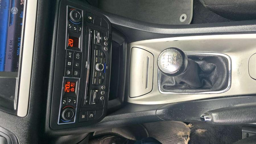 Pelēks Citroen C5 2012 Kauņa, ar dzinēja tilpumu 2.00 L un nobraukumu 419 tūkst. km par 2600 €, foto 24 vietnē AUTOMOTO.COM.LV