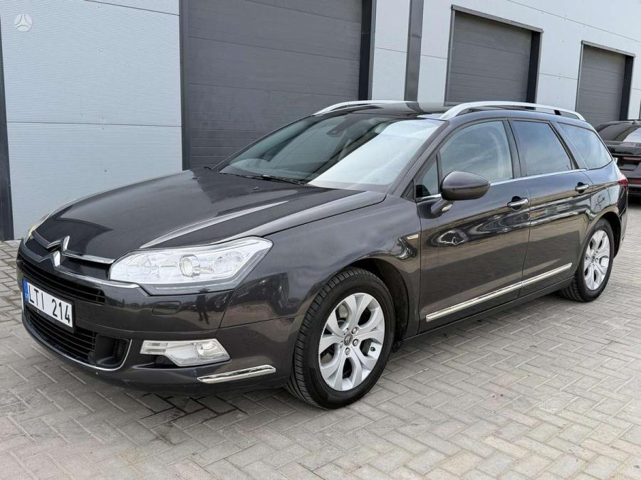 Grey Citroen C5 2012 in Vilnius, with an engine capacity of 2.18 L and mileage of 330 thousand km for 2850 €, photo 1 on AUTOMOTO.COM.LV