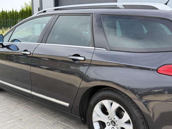 Pelēks Citroen C5 2012 Viļņa, ar dzinēja tilpumu 2.18 L un nobraukumu 330 tūkst. km par 2850 €, foto 5 vietnē AUTOMOTO.COM.LV