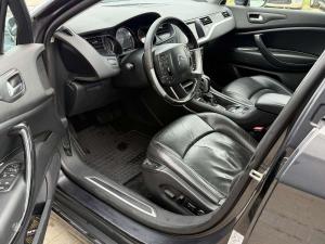 Grey Citroen C5 2012 in Vilnius, with an engine capacity of 2.18 L and mileage of 330 thousand km for 2850 €, photo 15 on AUTOMOTO.COM.LV