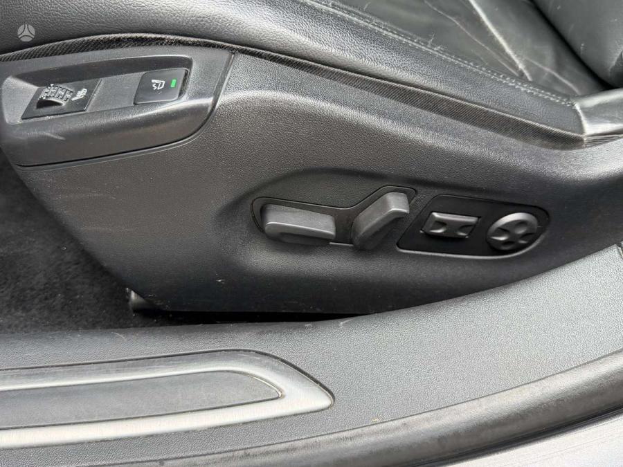 Grey Citroen C5 2012 in Vilnius, with an engine capacity of 2.18 L and mileage of 330 thousand km for 2850 €, photo 16 on AUTOMOTO.COM.LV