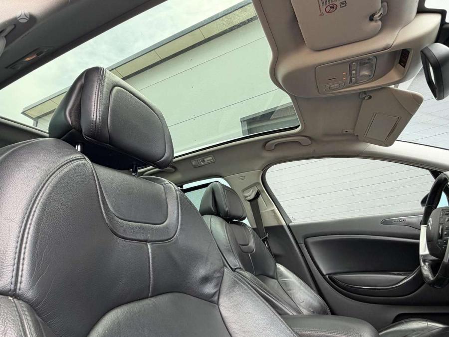 Grey Citroen C5 2012 in Vilnius, with an engine capacity of 2.18 L and mileage of 330 thousand km for 2850 €, photo 22 on AUTOMOTO.COM.LV