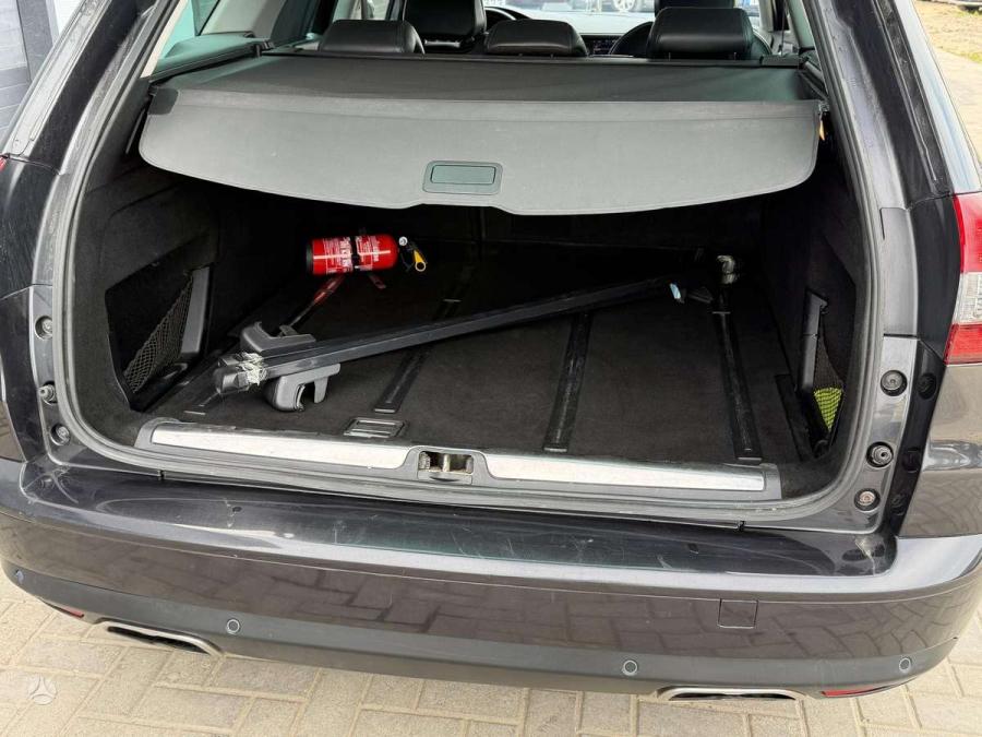 Grey Citroen C5 2012 in Vilnius, with an engine capacity of 2.18 L and mileage of 330 thousand km for 2850 €, photo 29 on AUTOMOTO.COM.LV