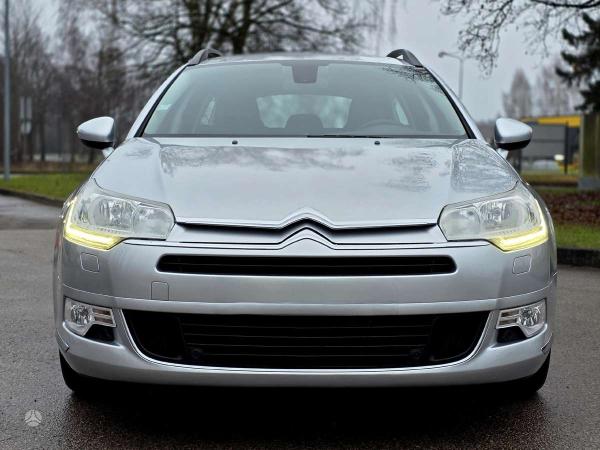 Pelēks Citroen C5 2013 Tauragė, ar dzinēja tilpumu 2.00 L un nobraukumu 357 tūkst. km par 3700 €, foto 2 vietnē AUTOMOTO.COM.LV