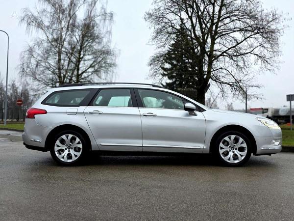 Pelēks Citroen C5 2013 Tauragė, ar dzinēja tilpumu 2.00 L un nobraukumu 357 tūkst. km par 3700 €, foto 4 vietnē AUTOMOTO.COM.LV