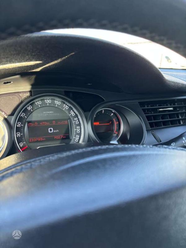 Pelēks Citroen C5 2013 Tauragė, ar dzinēja tilpumu 2.00 L un nobraukumu 230 tūkst. km par 3500 €, foto 11 vietnē AUTOMOTO.COM.LV