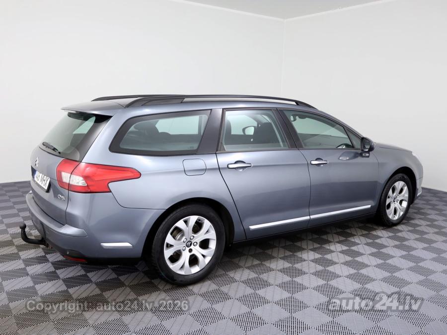 Grey Citroen C5 2013 in Tallinn, with an engine capacity of 1.60 L and mileage of 216 thousand km for 1999 €, photo 4 on AUTOMOTO.COM.LV