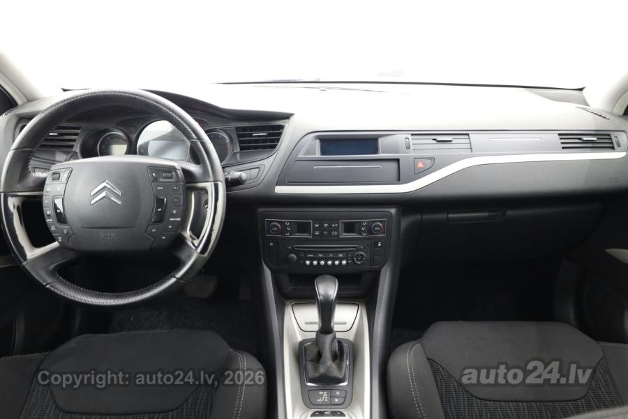 Grey Citroen C5 2013 in Tallinn, with an engine capacity of 1.60 L and mileage of 216 thousand km for 1999 €, photo 6 on AUTOMOTO.COM.LV