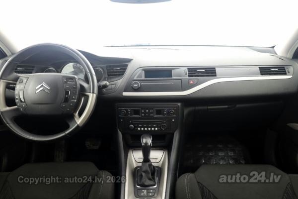 Pelēks Citroen C5 2013 Tallina, ar dzinēja tilpumu 1.60 L un nobraukumu 178 tūkst. km par 2499 €, foto 5 vietnē AUTOMOTO.COM.LV