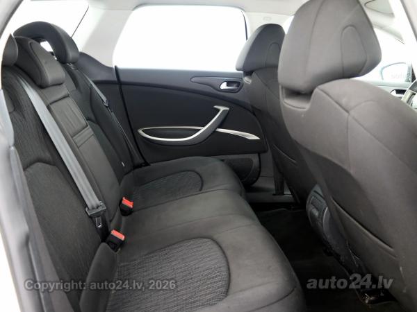 Pelēks Citroen C5 2013 Tallina, ar dzinēja tilpumu 1.60 L un nobraukumu 178 tūkst. km par 2499 €, foto 7 vietnē AUTOMOTO.COM.LV