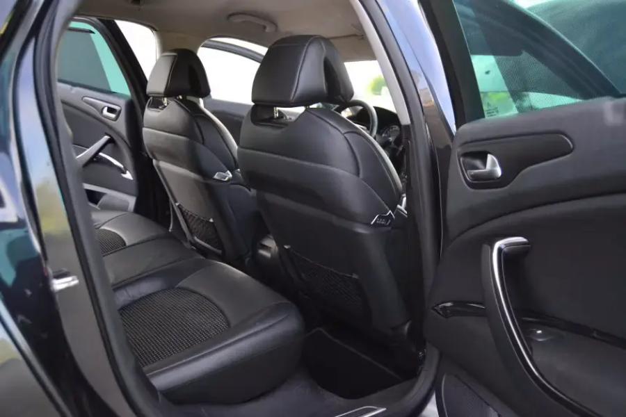 Pelēks Citroen C5 2013 Jēkabpils, ar dzinēja tilpumu 2.00 L un nobraukumu 282 tūkst. km par 5500 €, foto 7 vietnē AUTOMOTO.COM.LV