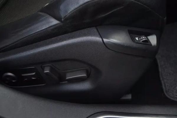 Pelēks Citroen C5 2013 Jēkabpils, ar dzinēja tilpumu 2.00 L un nobraukumu 282 tūkst. km par 5500 €, foto 9 vietnē AUTOMOTO.COM.LV