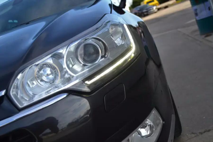 Pelēks Citroen C5 2013 Jēkabpils, ar dzinēja tilpumu 2.00 L un nobraukumu 282 tūkst. km par 5500 €, foto 17 vietnē AUTOMOTO.COM.LV