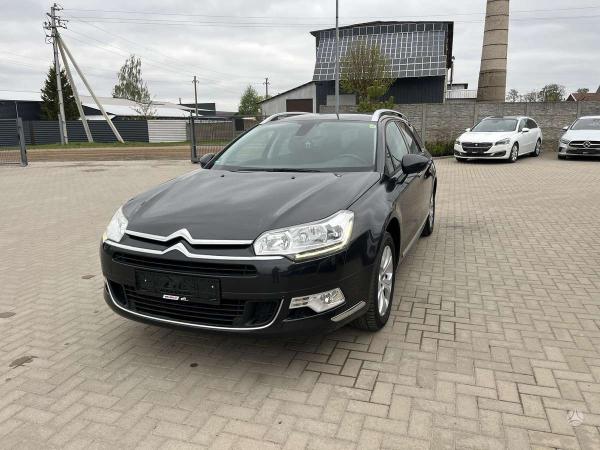 Pelēks Citroen C5 2013 Tauragė, ar dzinēja tilpumu 2.00 L un nobraukumu 278 tūkst. km par 3500 €, foto 3 vietnē AUTOMOTO.COM.LV