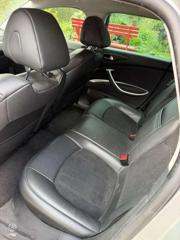 Grey Citroen C5 2013 in Kaunas, with an engine capacity of 2.00 L and mileage of 199 thousand km for 2550 €, photo 9 on AUTOMOTO.COM.LV