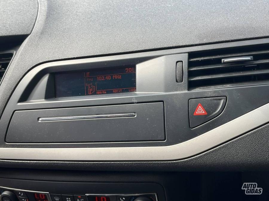 Pelēks Citroen C5 2013 Marijampole, ar dzinēja tilpumu 1.60 L un nobraukumu 174 tūkst. km par 3250 €, foto 13 vietnē AUTOMOTO.COM.LV