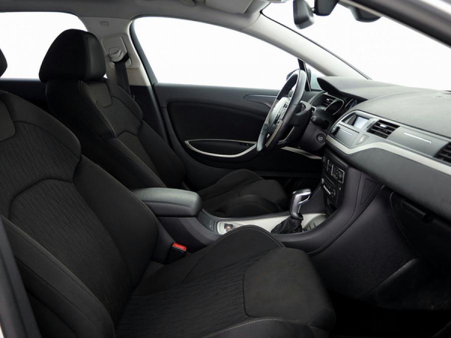 Pelēks Citroen C5 2013 Tallina, ar dzinēja tilpumu 1.60 L un nobraukumu 178 tūkst. km par 2299 €, foto 7 vietnē AUTOMOTO.COM.LV