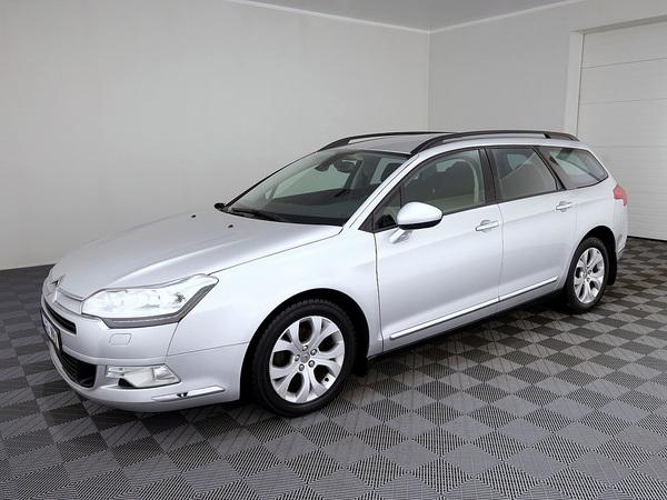 Pelēks Citroen C5 2013 Tallina, ar dzinēja tilpumu 1.60 L un nobraukumu 178 tūkst. km par 2299 €, foto 2 vietnē AUTOMOTO.COM.LV