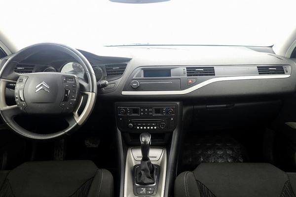 Pelēks Citroen C5 2013 Tallina, ar dzinēja tilpumu 1.60 L un nobraukumu 178 tūkst. km par 2299 €, foto 5 vietnē AUTOMOTO.COM.LV