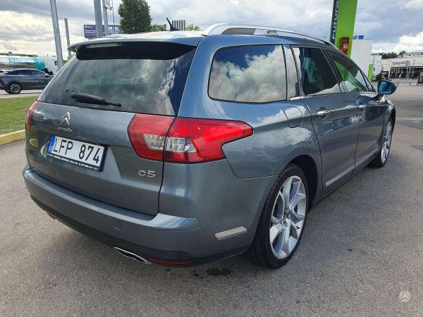 Grey Citroen C5 2013 in Kaunas, with an engine capacity of 2.20 L and mileage of 282 thousand km for 2450 €, photo 4 on AUTOMOTO.COM.LV