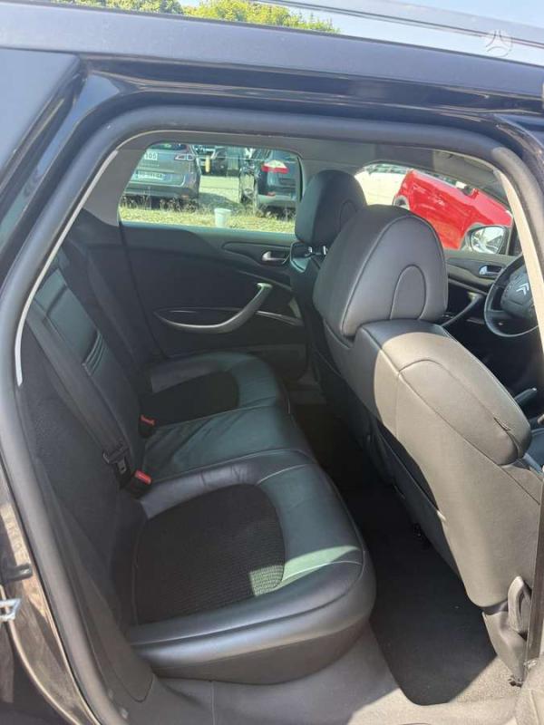 Pelēks Citroen C5 2014 Tauragė, ar dzinēja tilpumu 2.00 L un nobraukumu 315 tūkst. km par 3447 €, foto 6 vietnē AUTOMOTO.COM.LV
