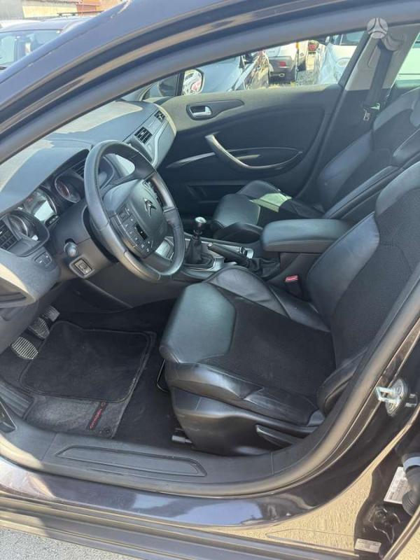 Pelēks Citroen C5 2014 Tauragė, ar dzinēja tilpumu 2.00 L un nobraukumu 315 tūkst. km par 3447 €, foto 9 vietnē AUTOMOTO.COM.LV