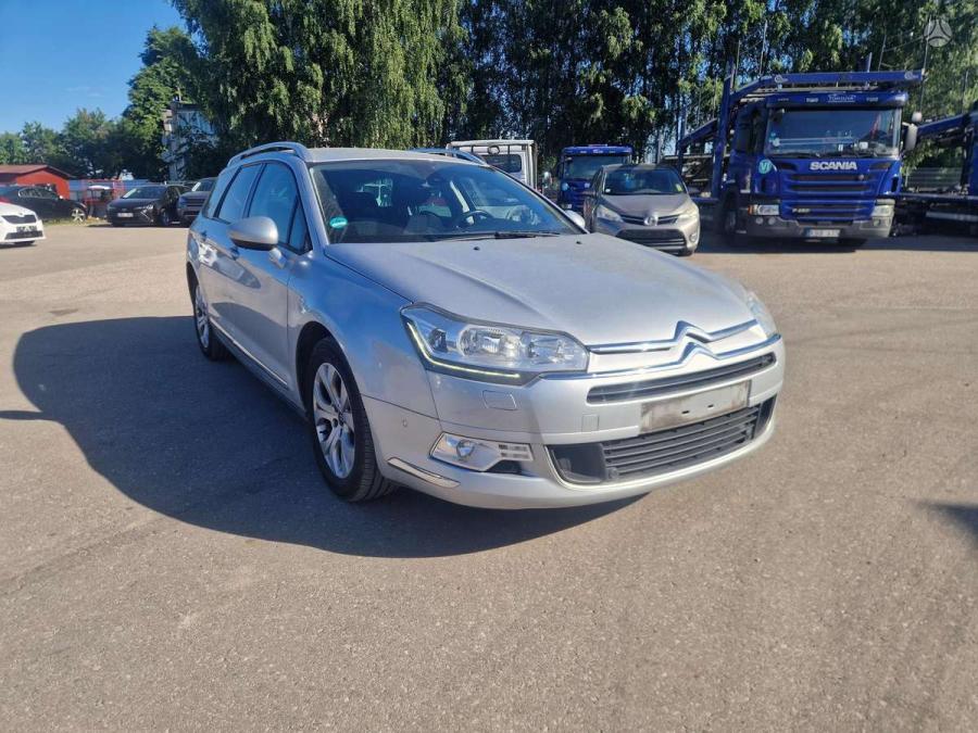 Grey Citroen C5 2015 in Ukmerge, with an engine capacity of 1.56 L and mileage of 240 thousand km for 3650 €, photo 1 on AUTOMOTO.COM.LV