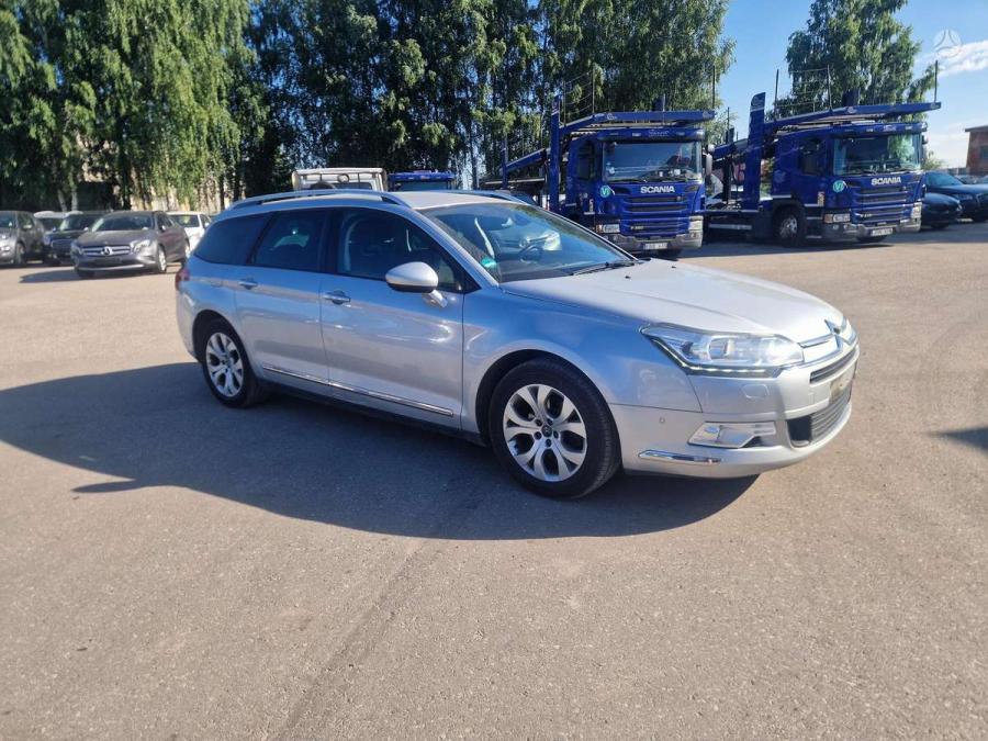 Grey Citroen C5 2015 in Ukmerge, with an engine capacity of 1.56 L and mileage of 240 thousand km for 3650 €, photo 3 on AUTOMOTO.COM.LV