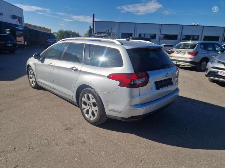Grey Citroen C5 2015 in Ukmerge, with an engine capacity of 1.56 L and mileage of 240 thousand km for 3650 €, photo 7 on AUTOMOTO.COM.LV