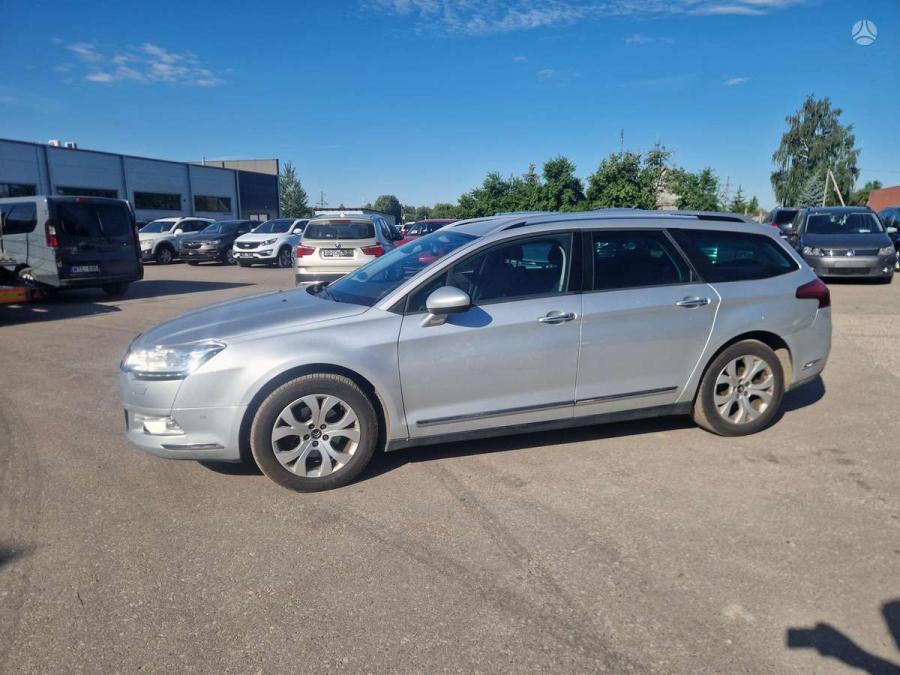 Grey Citroen C5 2015 in Ukmerge, with an engine capacity of 1.56 L and mileage of 240 thousand km for 3650 €, photo 9 on AUTOMOTO.COM.LV