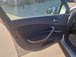 Grey Citroen C5 2015 in Ukmerge, with an engine capacity of 1.56 L and mileage of 240 thousand km for 3650 €, photo 12 on AUTOMOTO.COM.LV