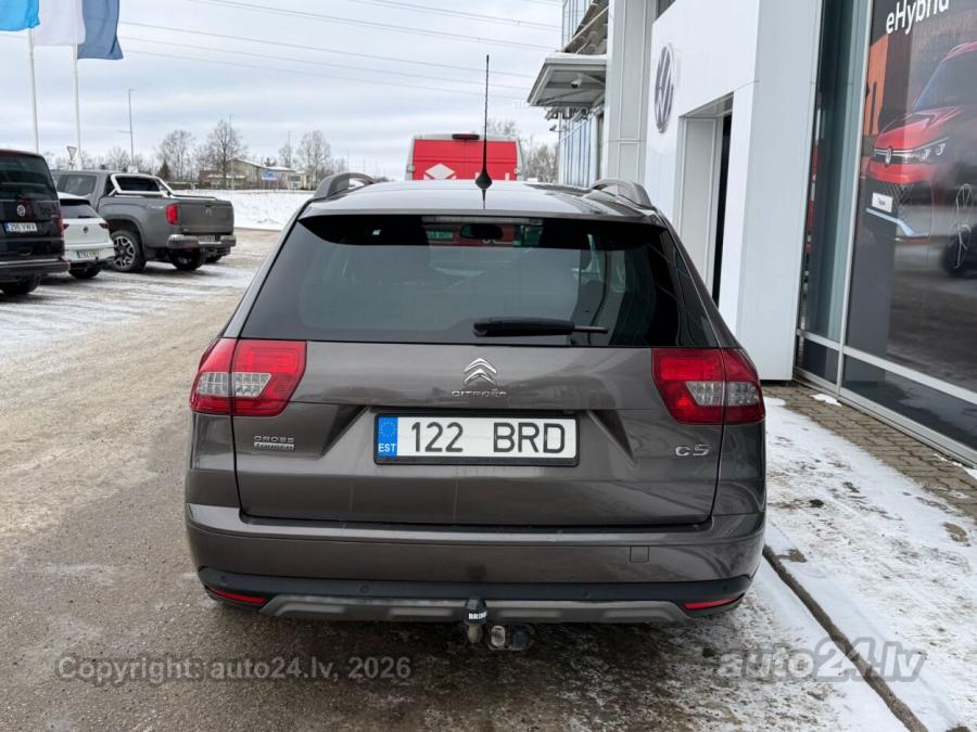Grey Citroen C5 2016 in Viljandi, with an engine capacity of 2.00 L and mileage of 130 thousand km for 6500 €, photo 4 on AUTOMOTO.COM.LV