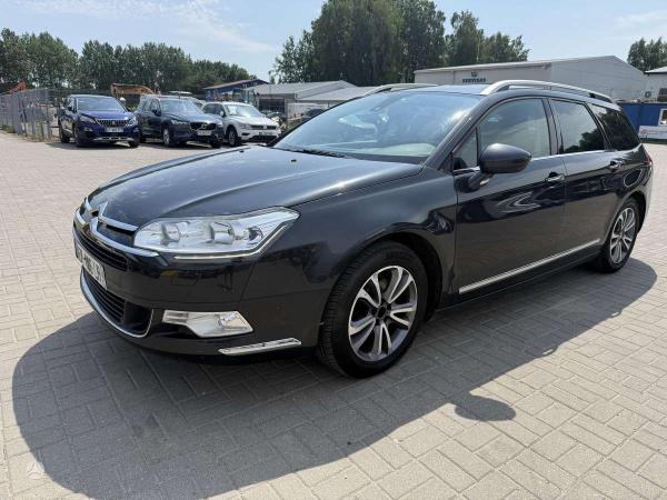 Grey Citroen C5 2017 in Kaunas, with an engine capacity of 2.00 L and mileage of 394 thousand km for 3900 €, photo 2 on AUTOMOTO.COM.LV