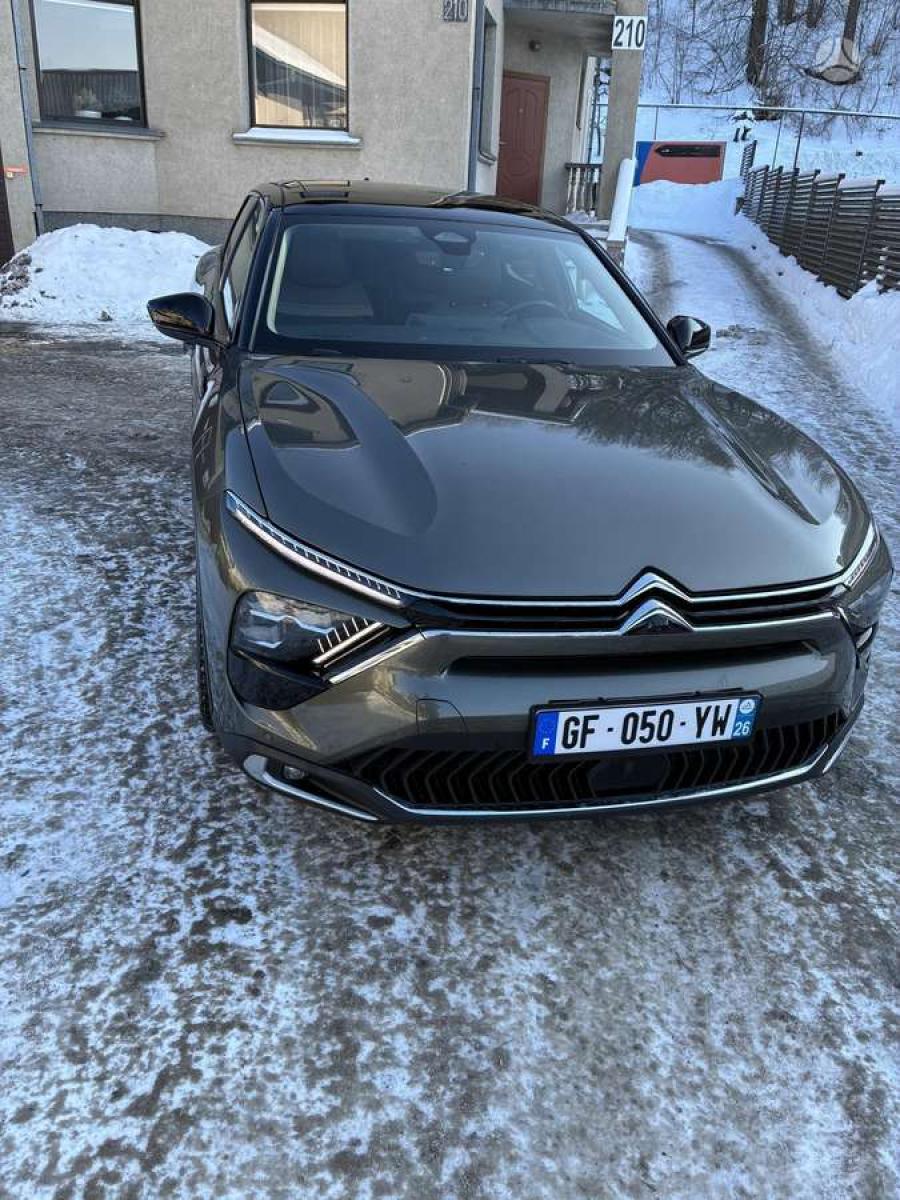 Grey Citroen C5 2022 in Vilkaviskis, with an engine capacity of 1.60 L and mileage of 79 thousand km for 19750 €, photo 1 on AUTOMOTO.COM.LV