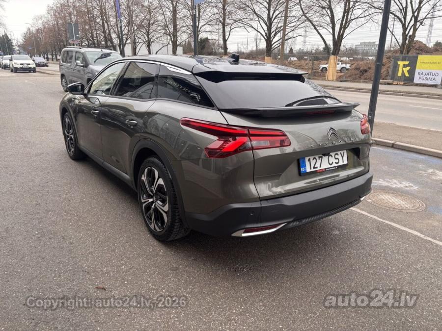 Grey Citroen C5 2022 in Tartu, with an engine capacity of 1.60 L and mileage of 43 thousand km for 23900 €, photo 3 on AUTOMOTO.COM.LV