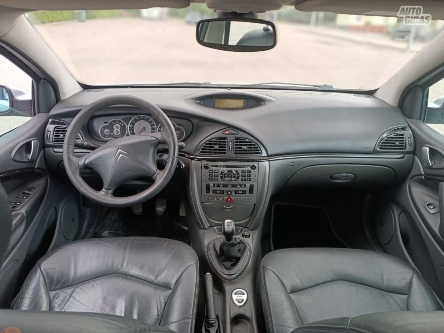 Citroen C5 2005 in Raseiniai, with an engine capacity of 1.60 L and mileage of 220 thousand km for 790 €, photo 12 on AUTOMOTO.COM.LV