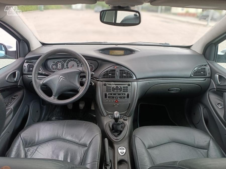 Citroen C5 2005 in Raseiniai, with an engine capacity of 1.60 L and mileage of 220 thousand km for 780 €, photo 12 on AUTOMOTO.COM.LV