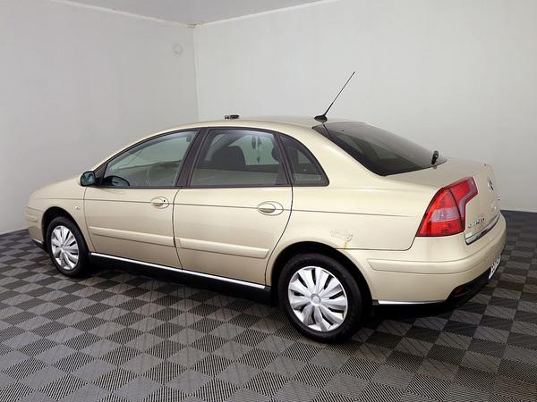 Citroen C5 2006 Tallina, ar dzinēja tilpumu 2.00 L un nobraukumu 177 tūkst. km par 399 €, foto 4 vietnē AUTOMOTO.COM.LV