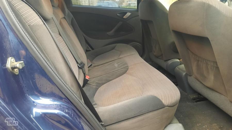 Citroen C5 2007 Šauļi, ar dzinēja tilpumu 2.00 L un nobraukumu 310 tūkst. km par 799 €, foto 19 vietnē AUTOMOTO.COM.LV