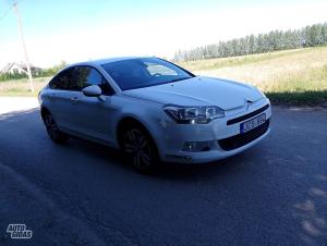 Citroen C5 2010 Viļņa, ar dzinēja tilpumu 1.60 L un nobraukumu 330 tūkst. km par 1550 €, foto 3 vietnē AUTOMOTO.COM.LV