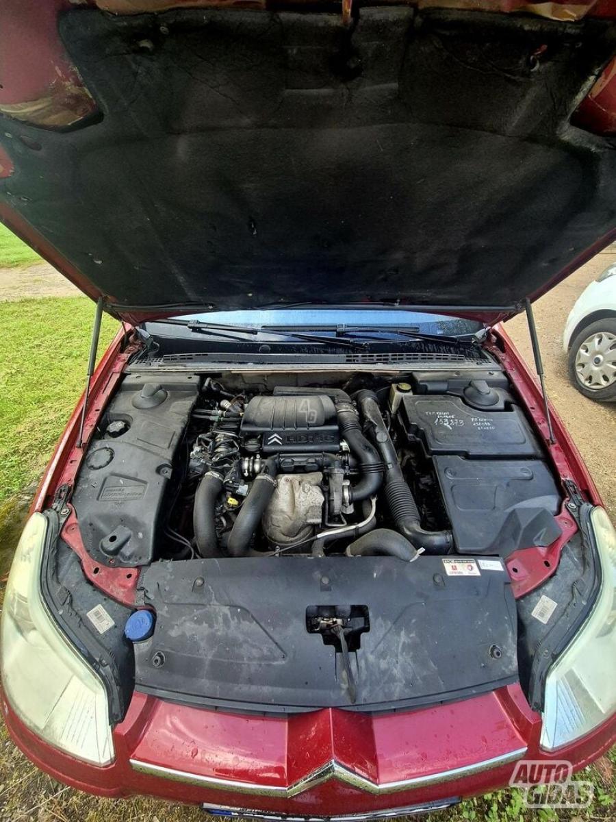 Sarkans Citroen C5 2006 Kauņa, ar dzinēja tilpumu 1.60 L un nobraukumu 205 tūkst. km par 900 €, foto 8 vietnē AUTOMOTO.COM.LV