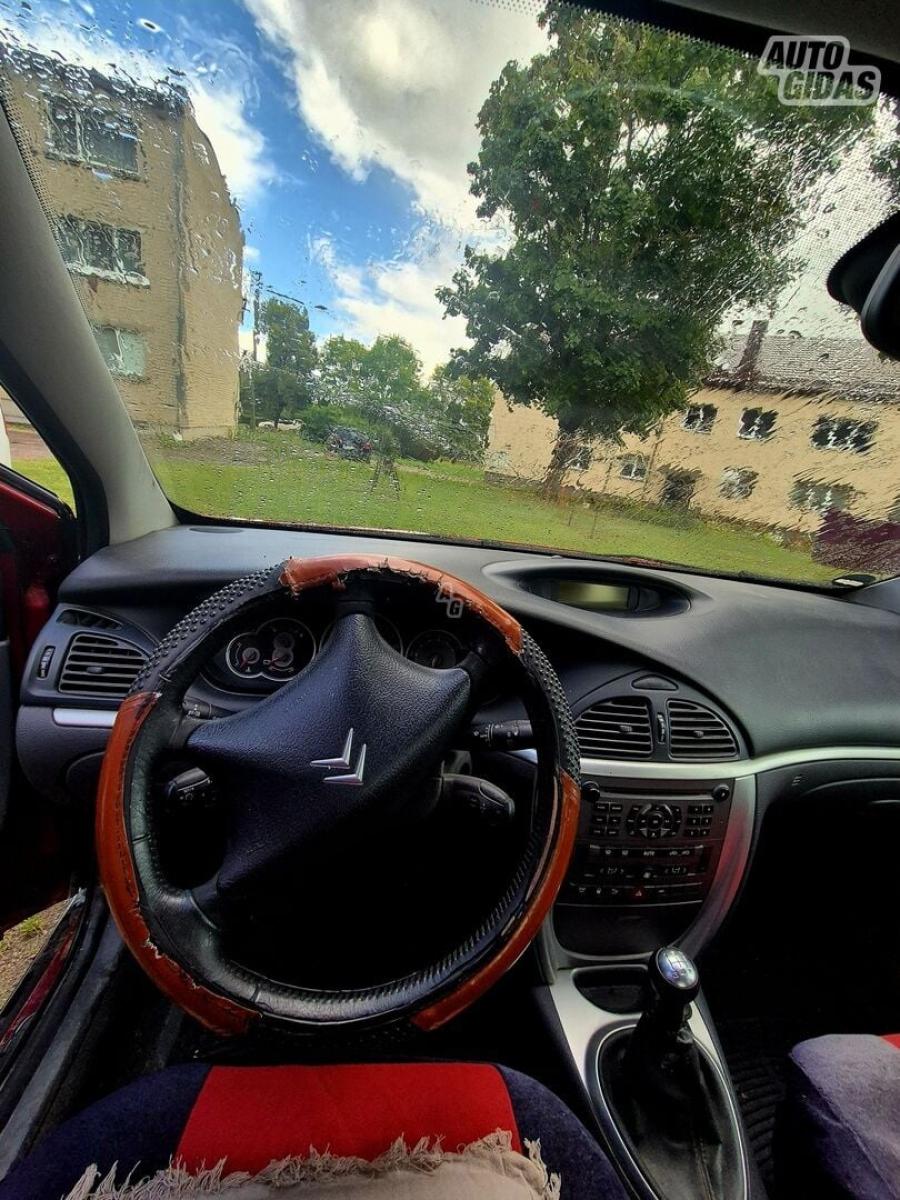 Sarkans Citroen C5 2006 Kauņa, ar dzinēja tilpumu 1.60 L un nobraukumu 205 tūkst. km par 900 €, foto 6 vietnē AUTOMOTO.COM.LV