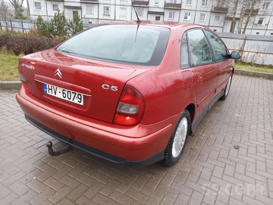 Red Citroen C5 2002 in Jekabpils, with an engine capacity of 2.20 L and mileage of 376 thousand km for 800 €, photo 2 on AUTOMOTO.COM.LV
