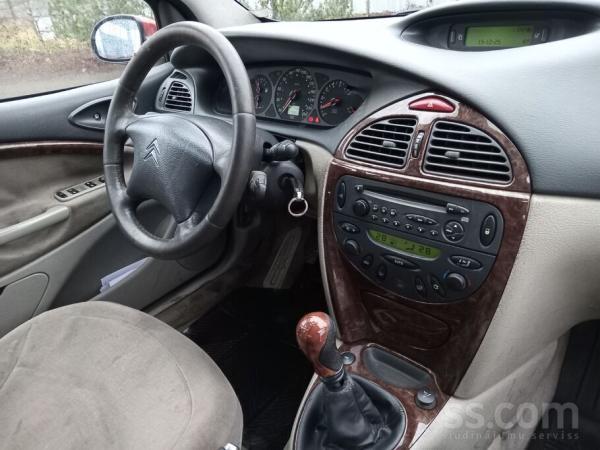 Sarkans Citroen C5 2002 Jēkabpils, ar dzinēja tilpumu 2.20 L un nobraukumu 376 tūkst. km par 800 €, foto 3 vietnē AUTOMOTO.COM.LV