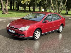 Красный Ситроен С5 2006 в Укмерге, объемом двигателя 2.20 л и пробегом 314 тыс. км за 750 €, фото  на AUTOMOTO.COM.LV