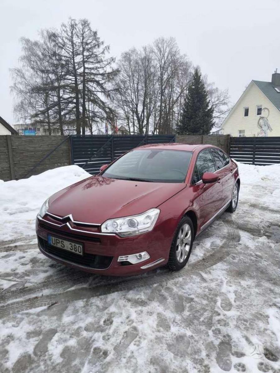 Sarkans Citroen C5 2008 Kauņa, ar dzinēja tilpumu 2.00 L un nobraukumu 300 tūkst. km par 2700 €, foto 1 vietnē AUTOMOTO.COM.LV