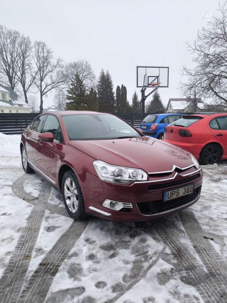 Sarkans Citroen C5 2008 Kauņa, ar dzinēja tilpumu 2.00 L un nobraukumu 300 tūkst. km par 2700 €, foto 4 vietnē AUTOMOTO.COM.LV
